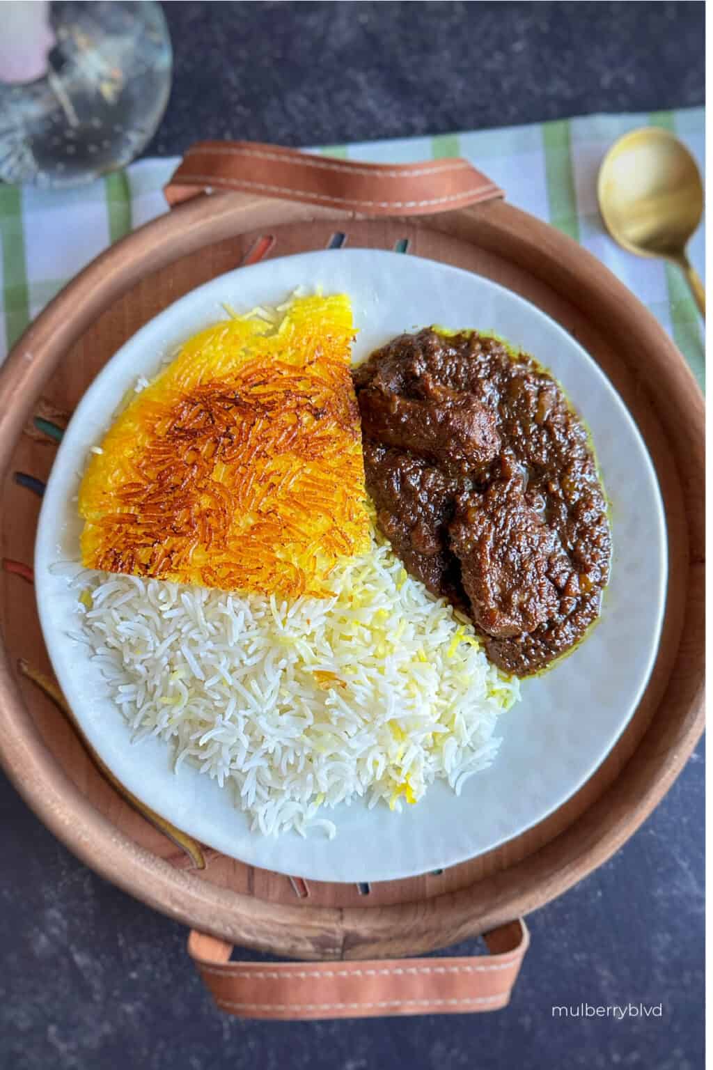 Persian Pomegranate & Walnut Stew Recipe (Fesenjoon) (Video) - Mulberry ...